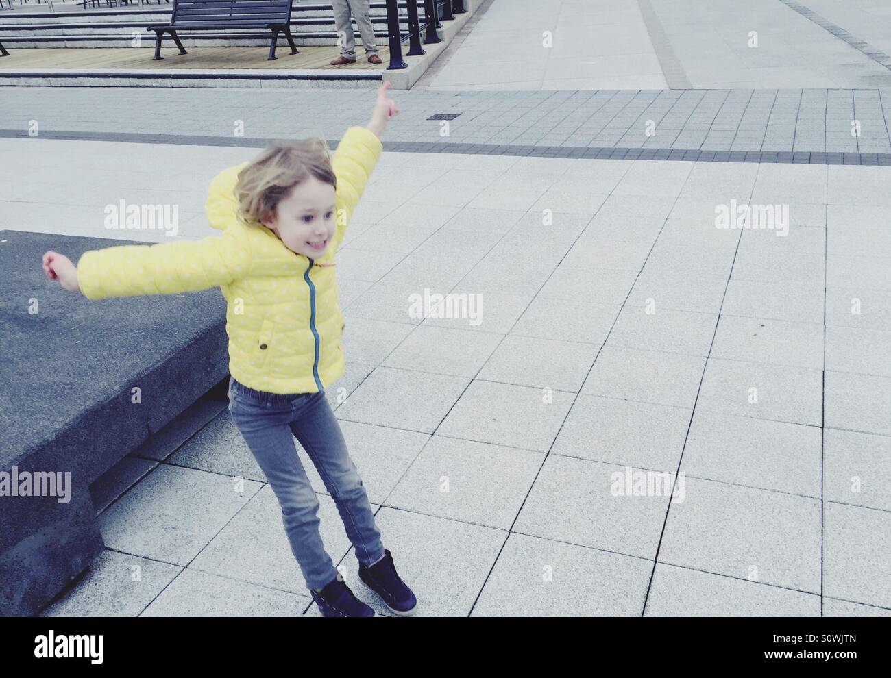 Girl on pavement hi-res stock photography and images - Alamy