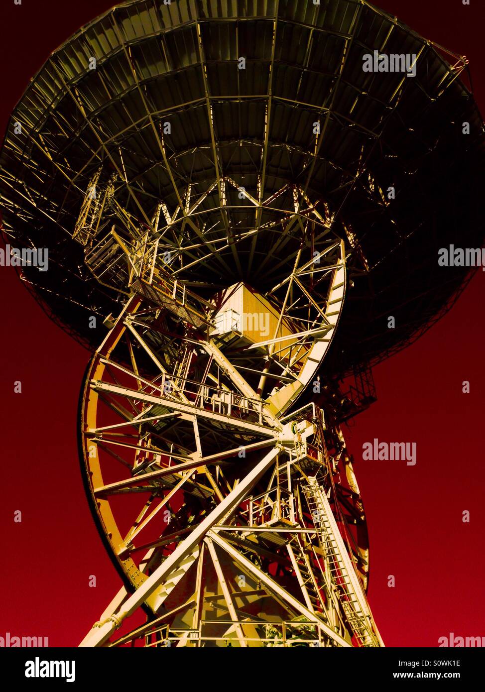 Dish telescopes hi-res stock photography and images - Alamy