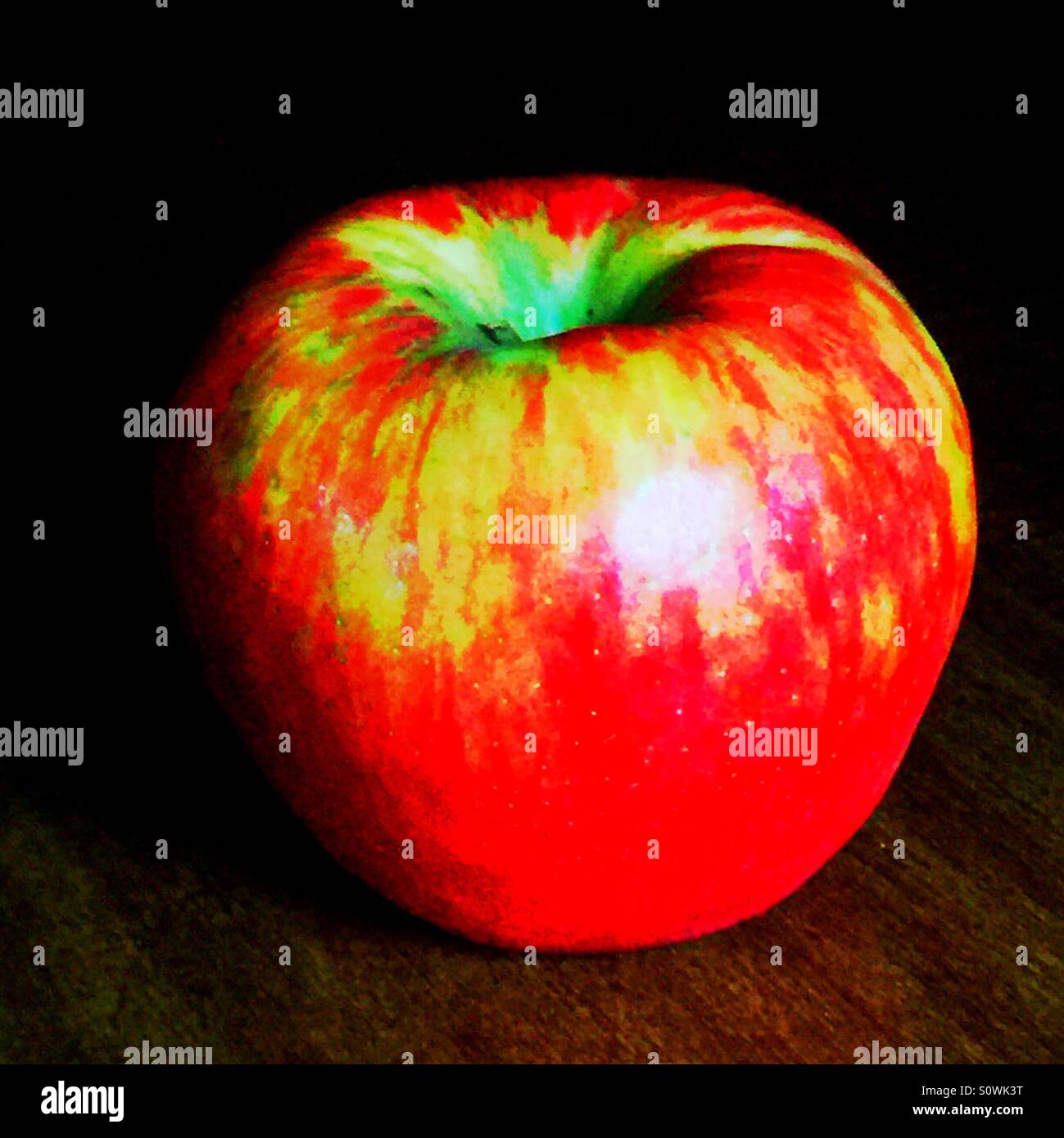 Red honeycrisp apple hi-res stock photography and images - Alamy