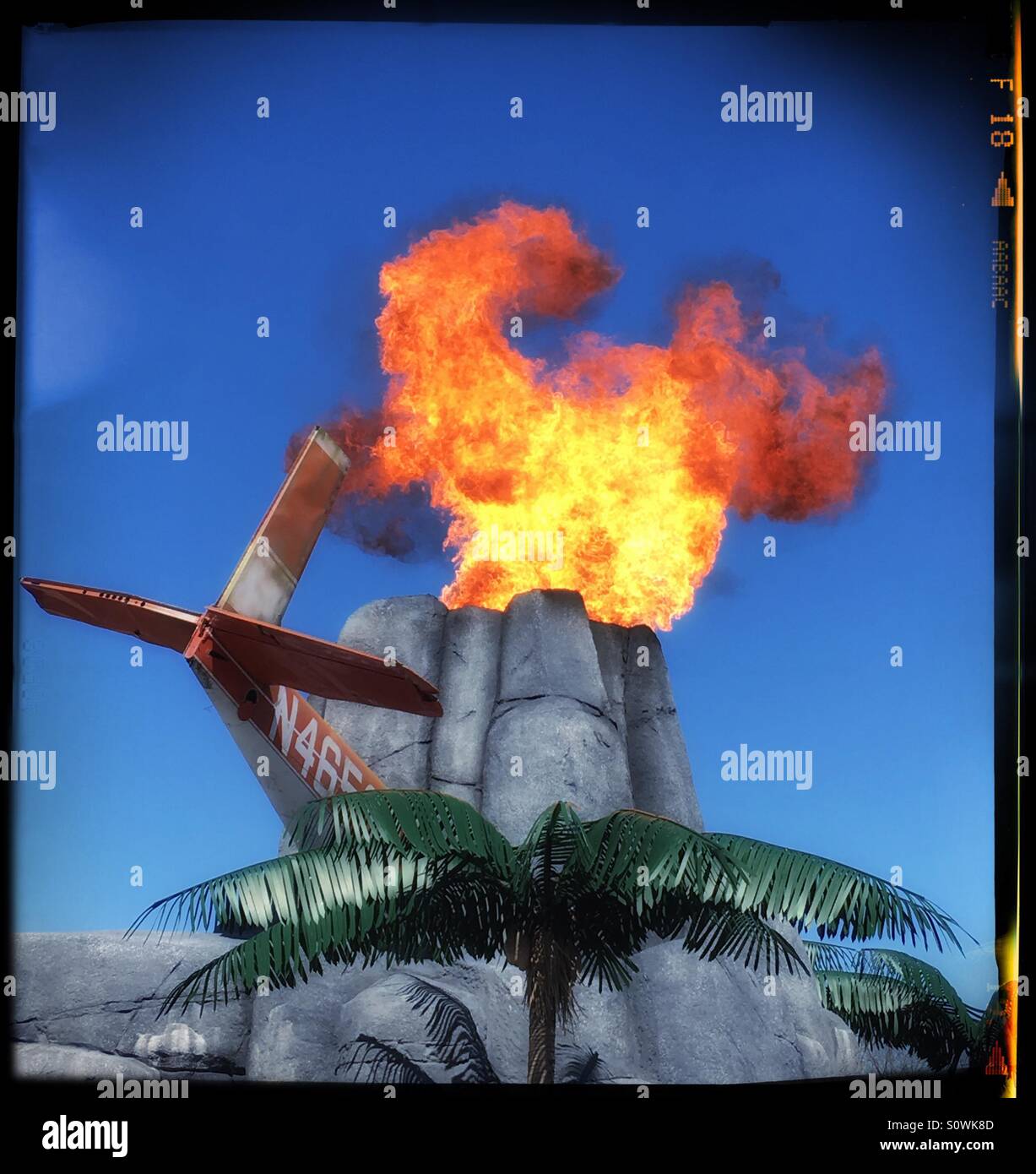 Airplane crash hi-res stock photography and images - Alamy