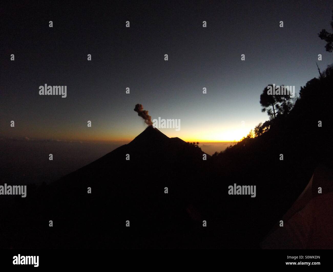 Volcano fuego hi-res stock photography and images - Alamy