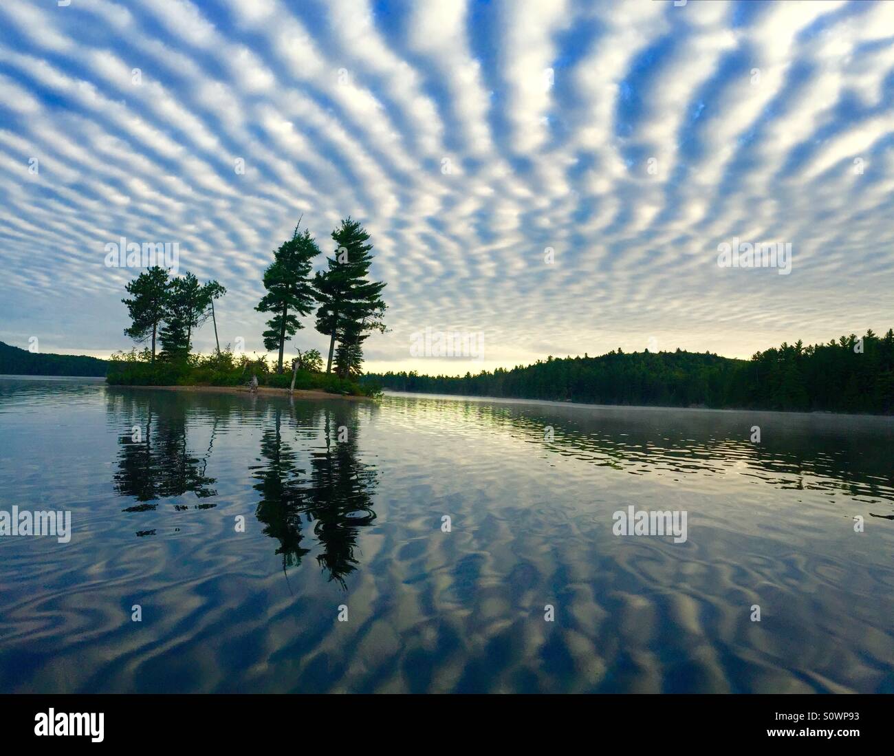 Cloud Ripples At Island Lake Stock Photo - Alamy