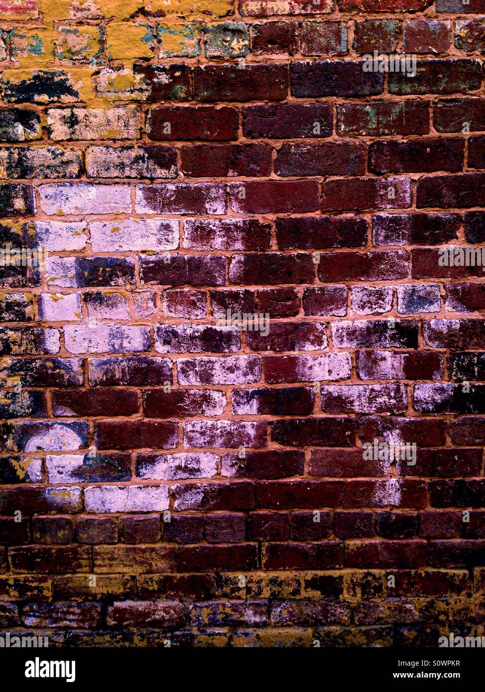 Advertising on brick wall hi-res stock photography and images - Alamy