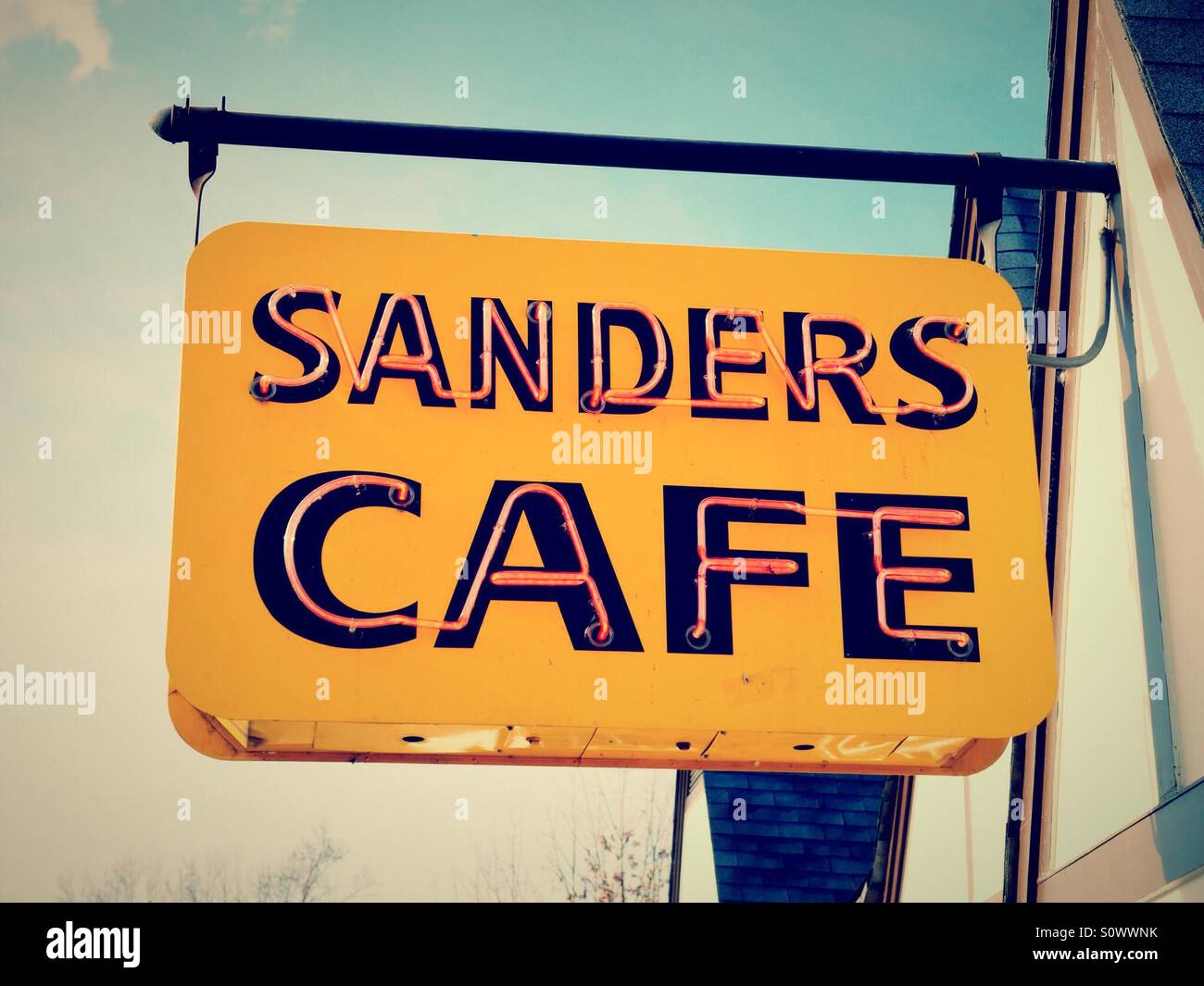 Colonel sanders hi-res stock photography and images - Alamy