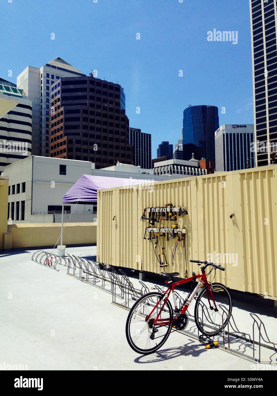 Bike on roof hi-res stock photography and images - Alamy