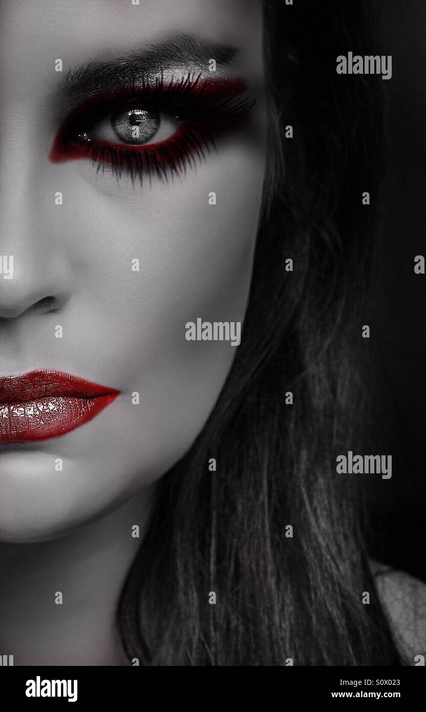 Half profile hi-res stock photography and images - Alamy