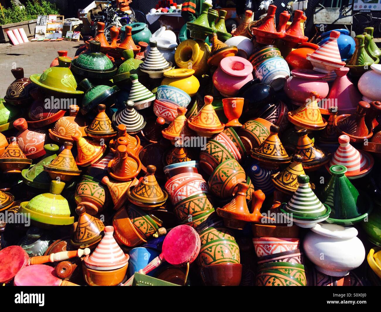 Morocco Pottery Pots Stock Photos & Morocco Pottery Pots Stock Images ...
