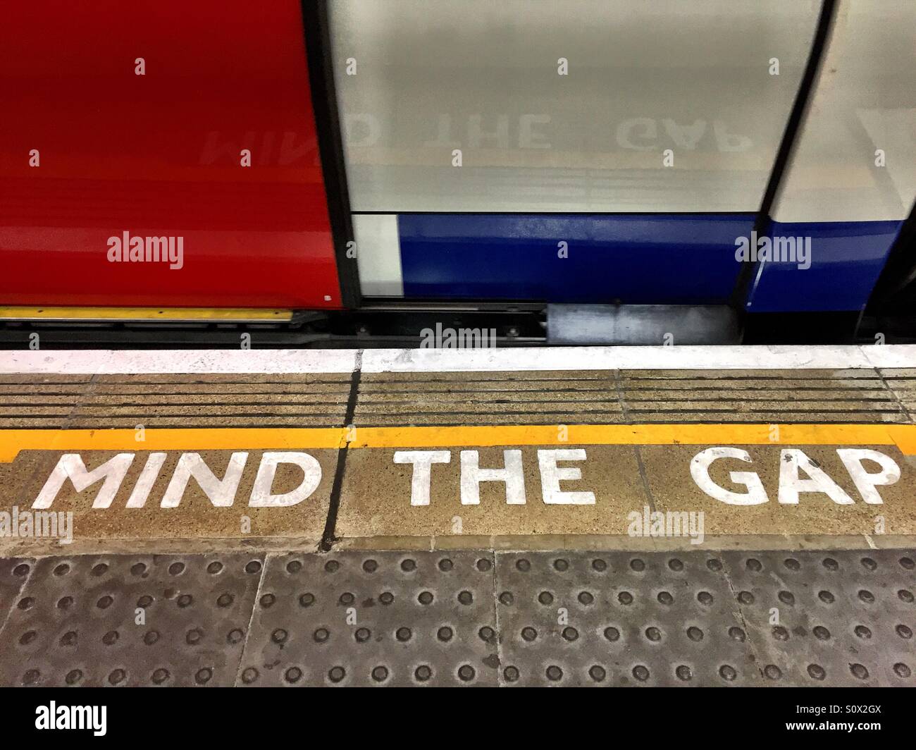 London underground mind the gap hi-res stock photography and images - Alamy