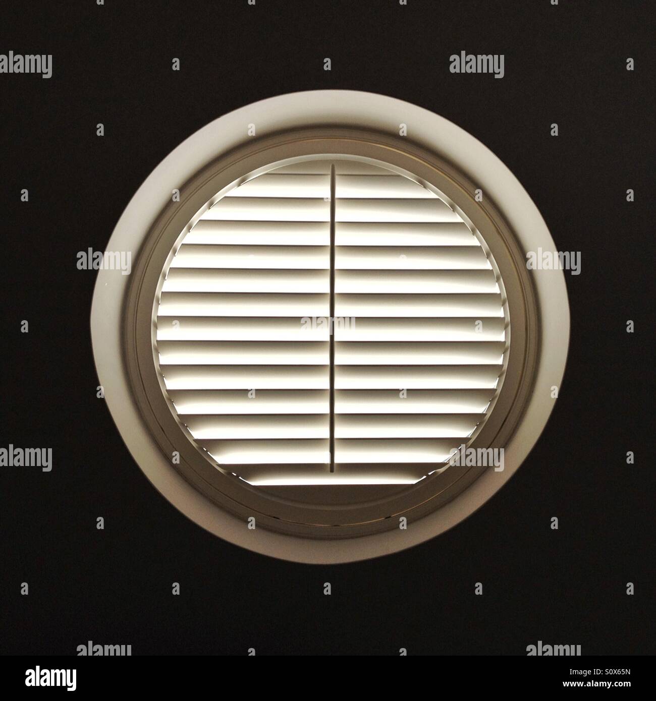 Port hole window hi-res stock photography and images - Alamy