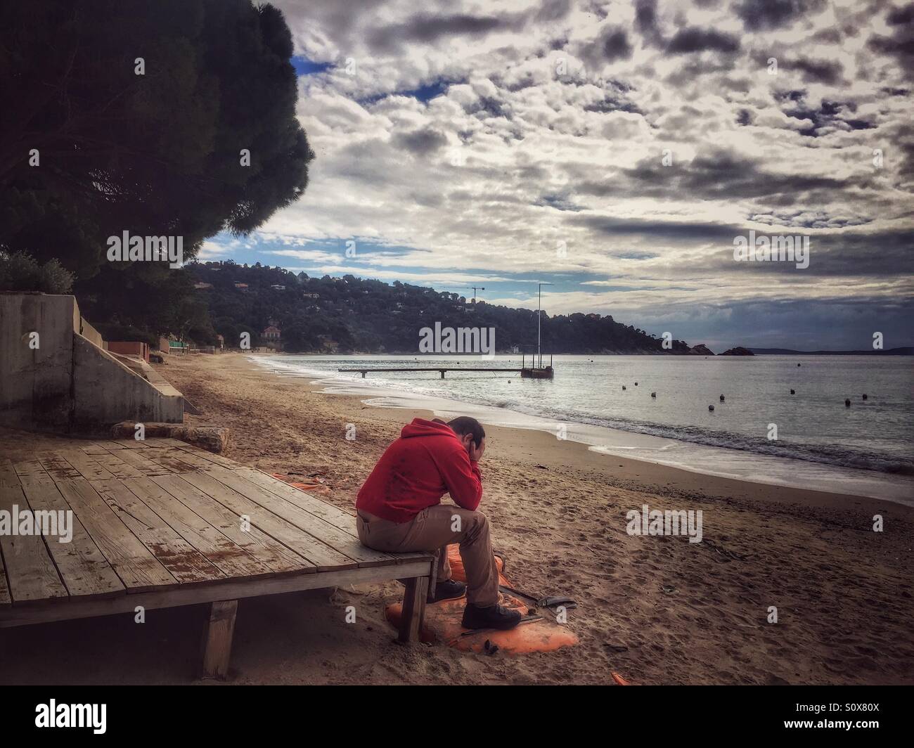 Disappointed man hi-res stock photography and images - Alamy