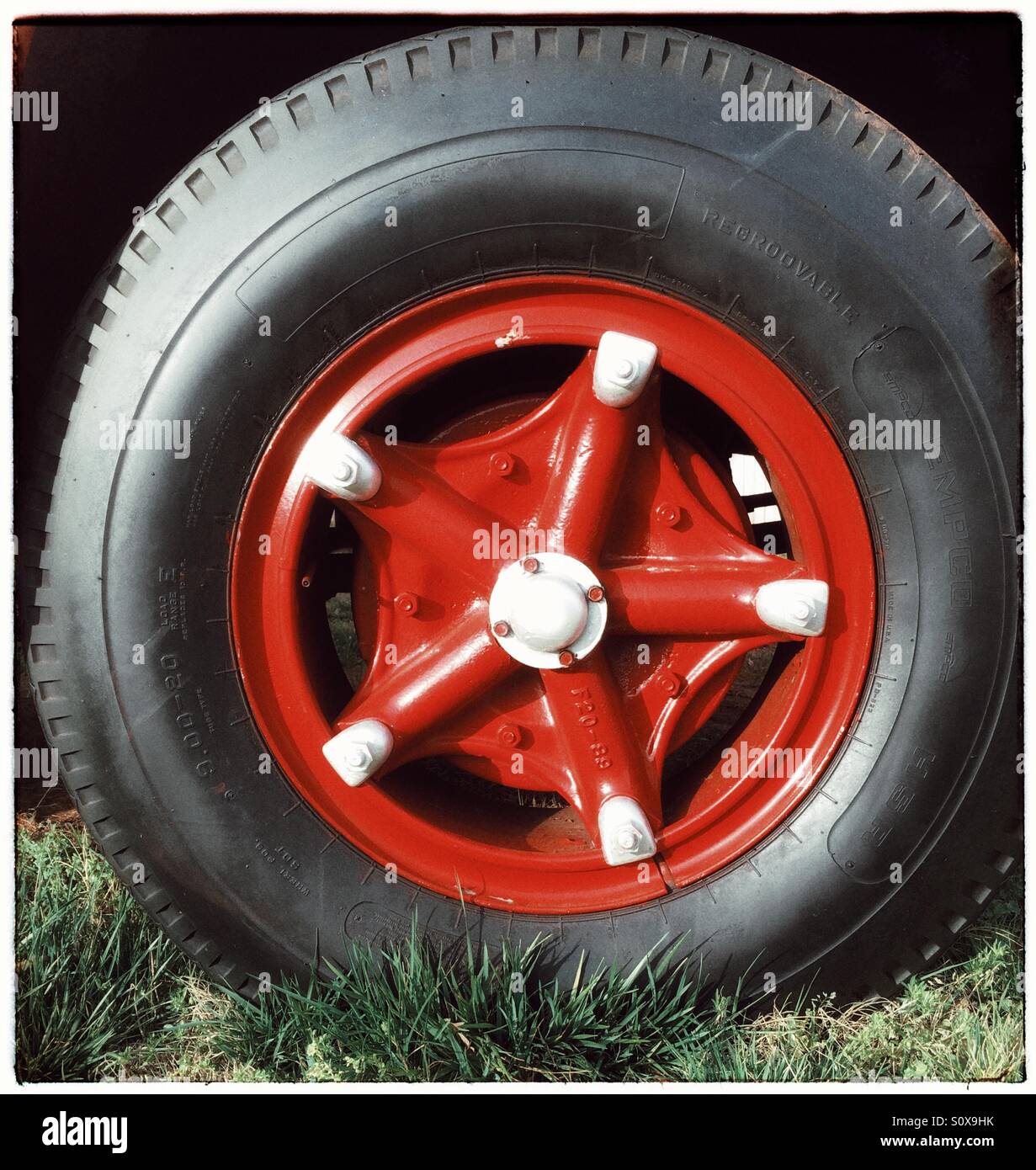 Hubcap hi-res stock photography and images - Alamy