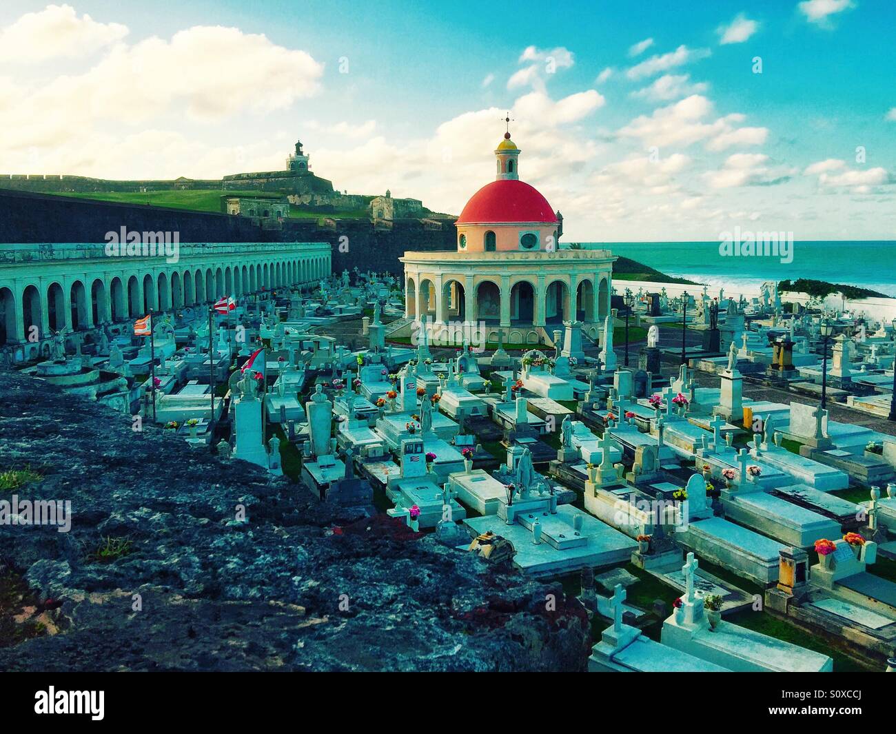 Cemetery structure hi-res stock photography and images - Alamy