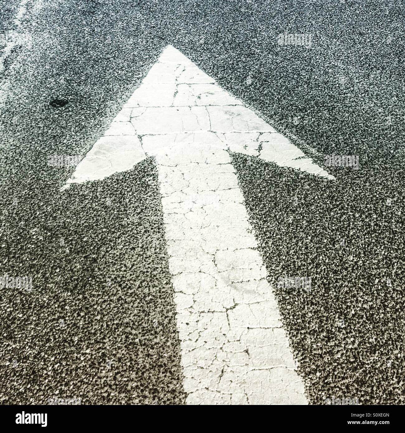 Arrow on ground hi-res stock photography and images - Alamy