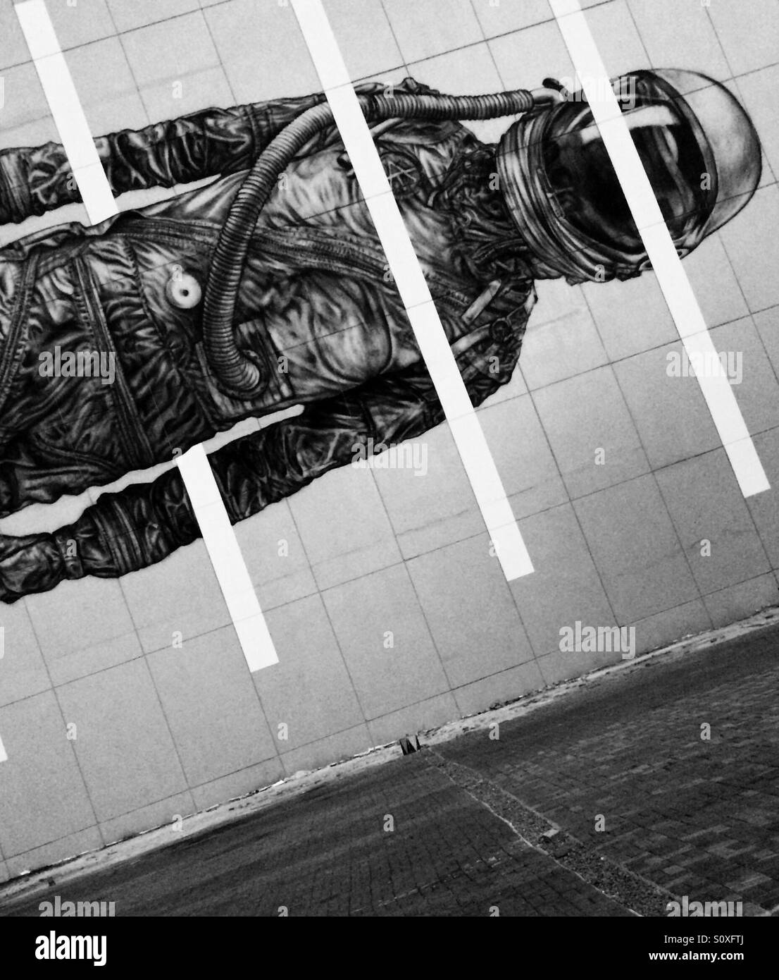 Astronaut graffiti Black and White Stock Photos & Images - Alamy