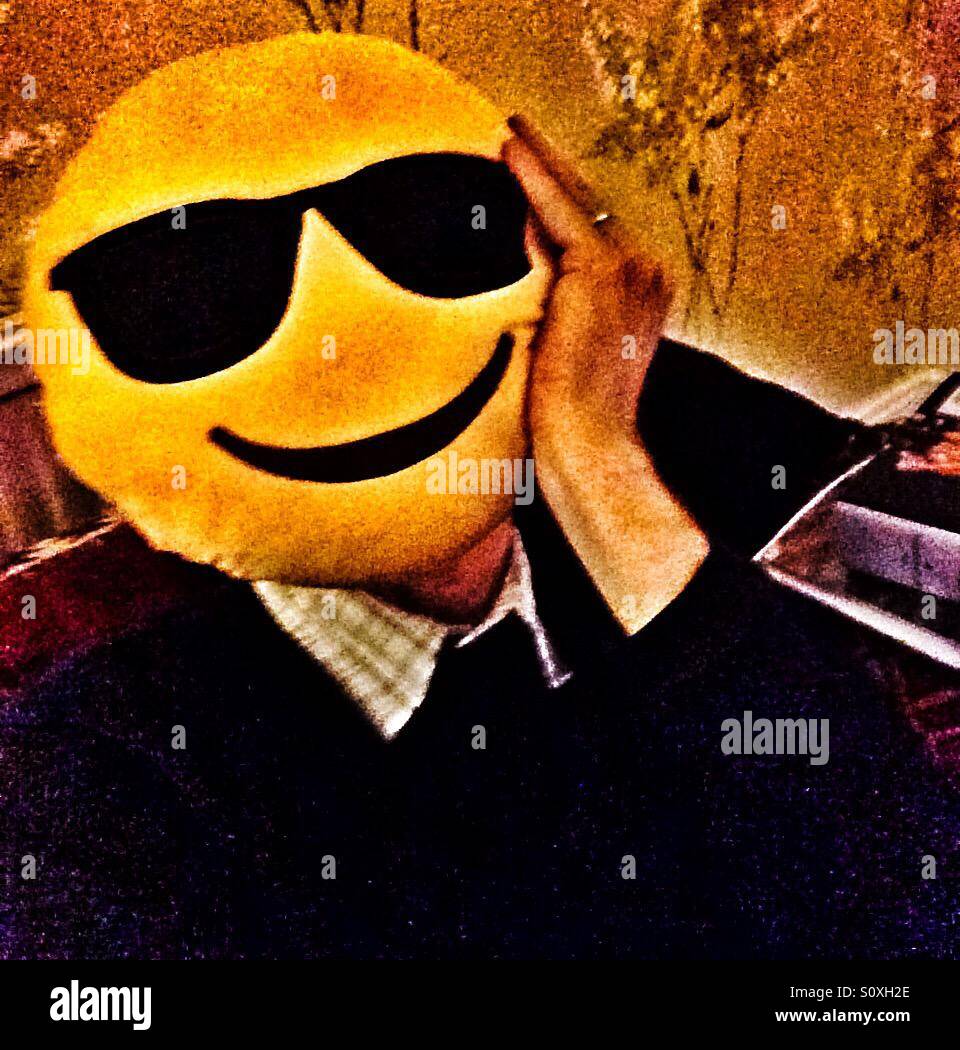 Yellow Smiley Face High Resolution Stock Photography and Images - Alamy