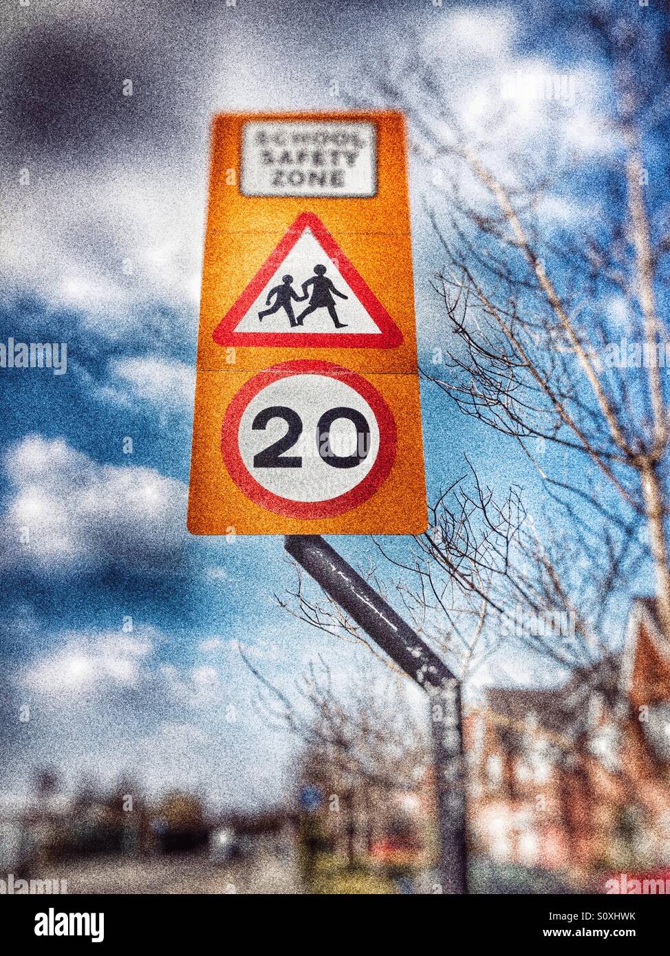 School safety zone hi-res stock photography and images - Alamy