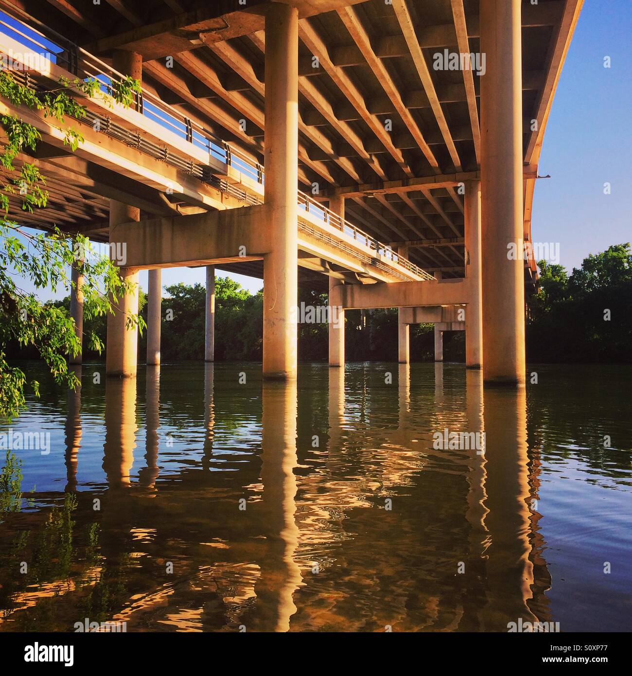 Bridge reflections water hi-res stock photography and images - Alamy