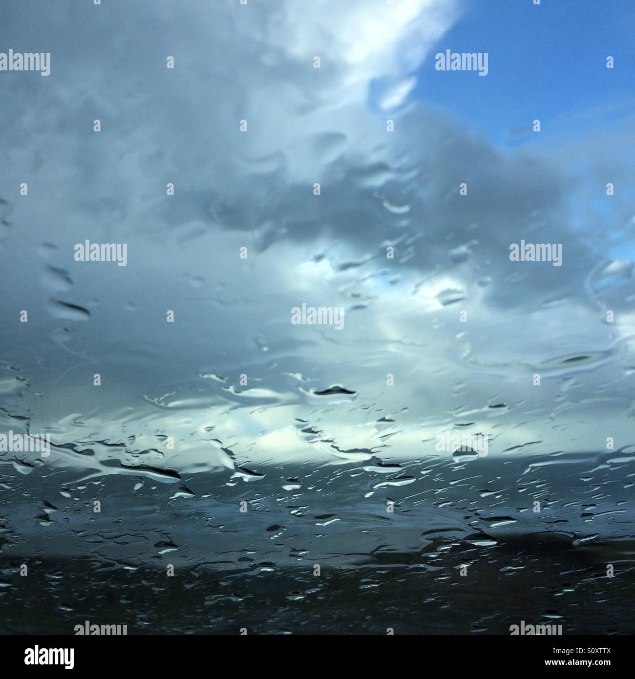 Raindrops on windscreen hi-res stock photography and images - Alamy