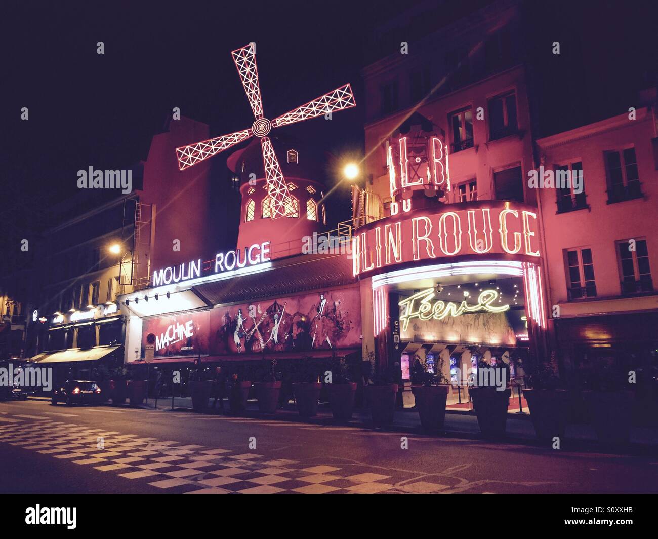Moulin rouge hi-res stock photography and images - Alamy