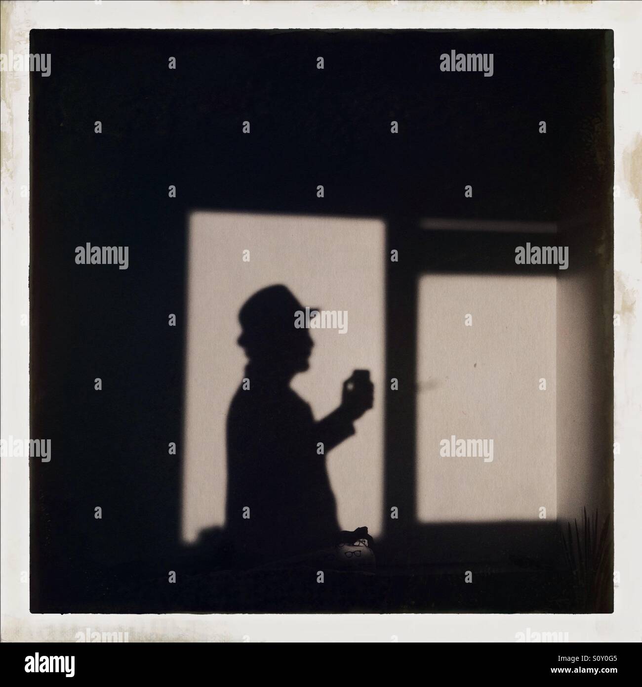 Film noir silhouette hi-res stock photography and images - Alamy
