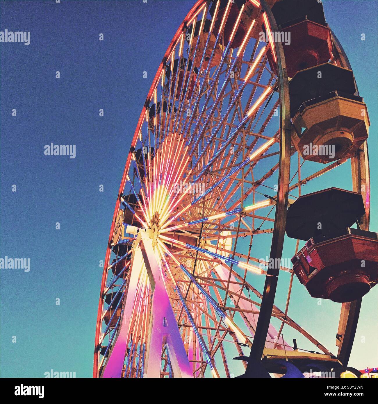 Santa monica ferris wheel hi-res stock photography and images - Alamy