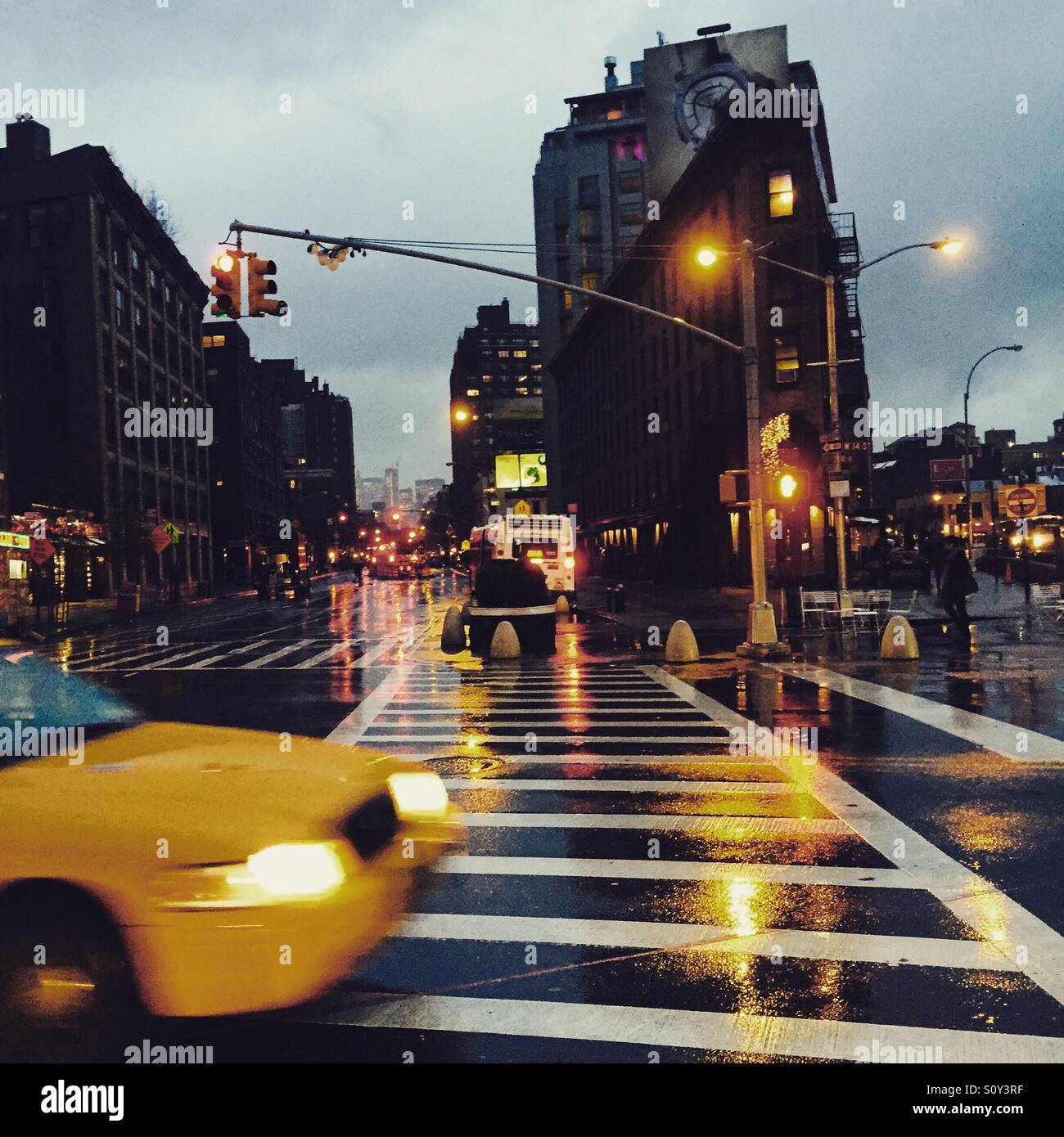 New york rain hi-res stock photography and images - Alamy