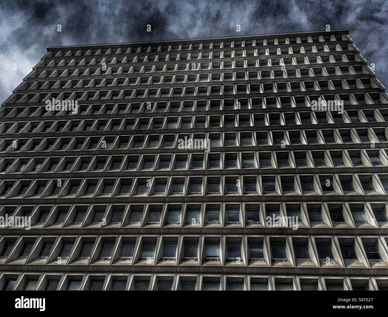 Scary building hi-res stock photography and images - Alamy