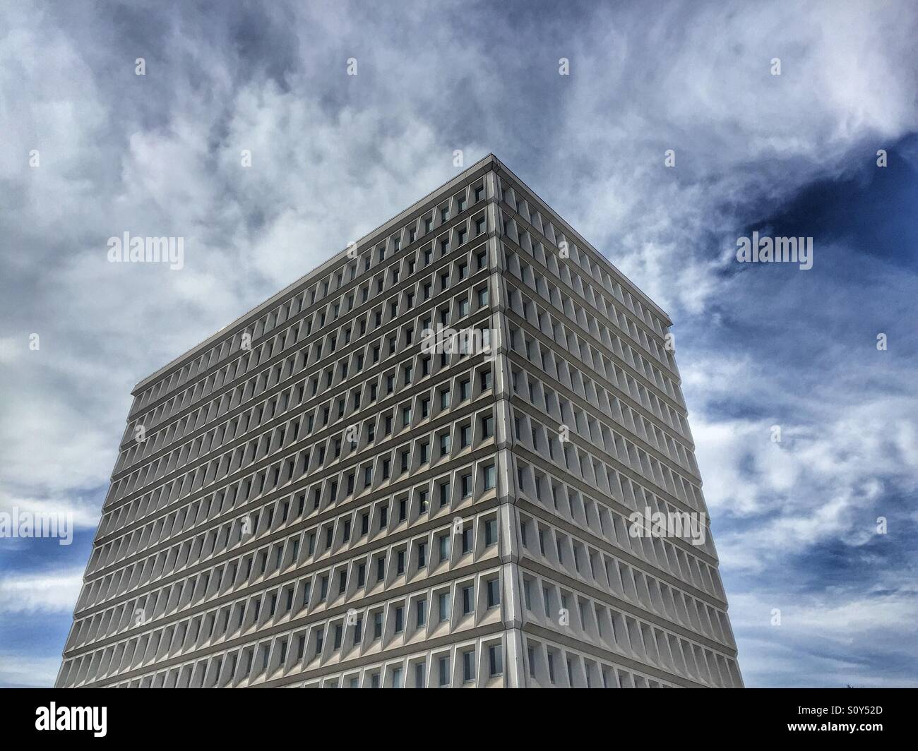 Skyscraper office building Stock Photo - Alamy