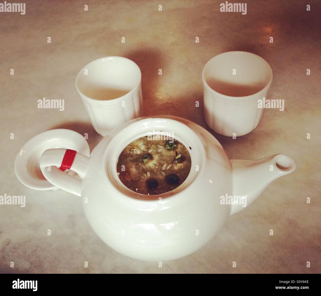 Porcelain china table hi-res stock photography and images - Alamy