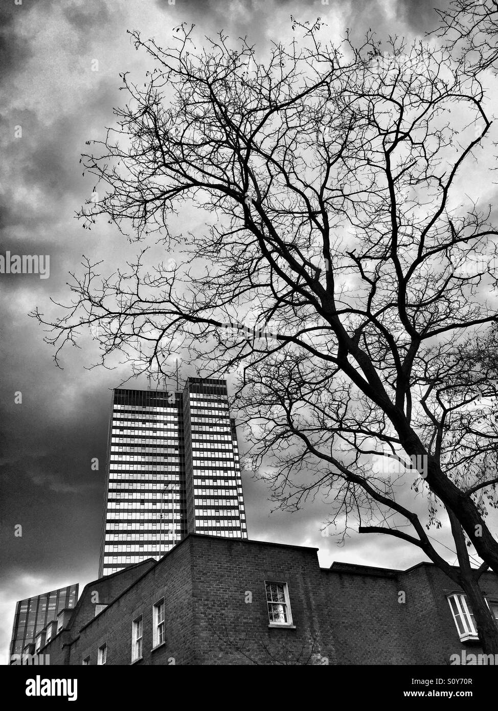 Contrasting architecture hi-res stock photography and images - Alamy