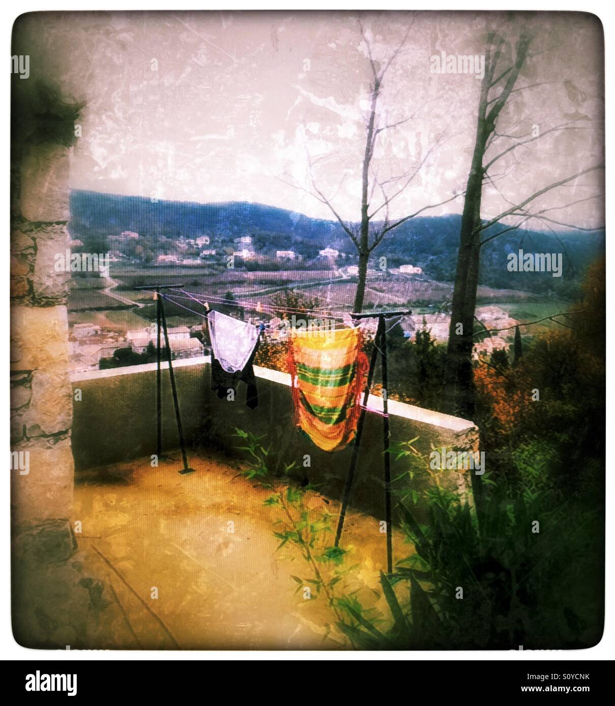 Clothesline on balcony hi-res stock photography and images - Alamy