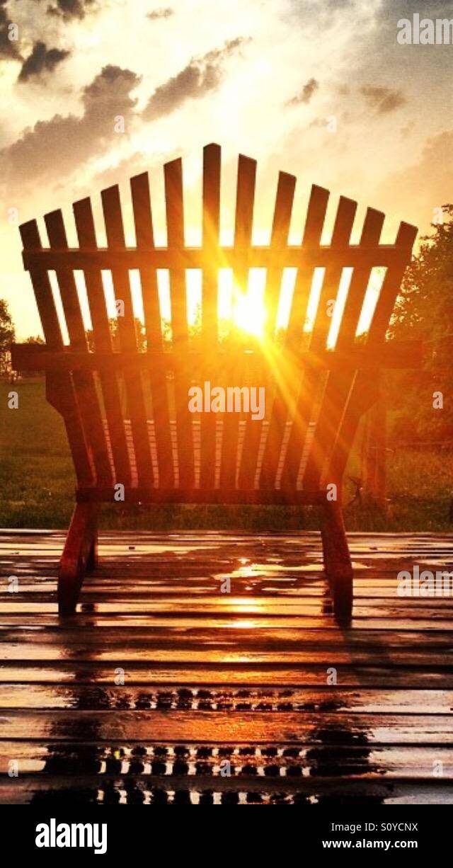 Sun chair hi-res stock photography and images - Alamy