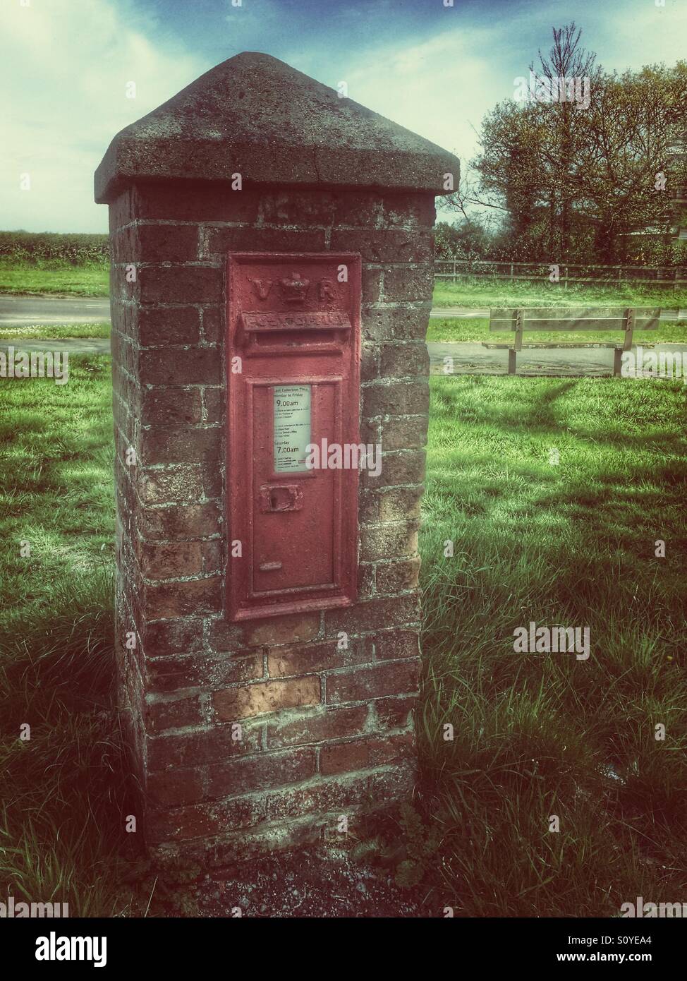 Old english post box hi-res stock photography and images - Alamy
