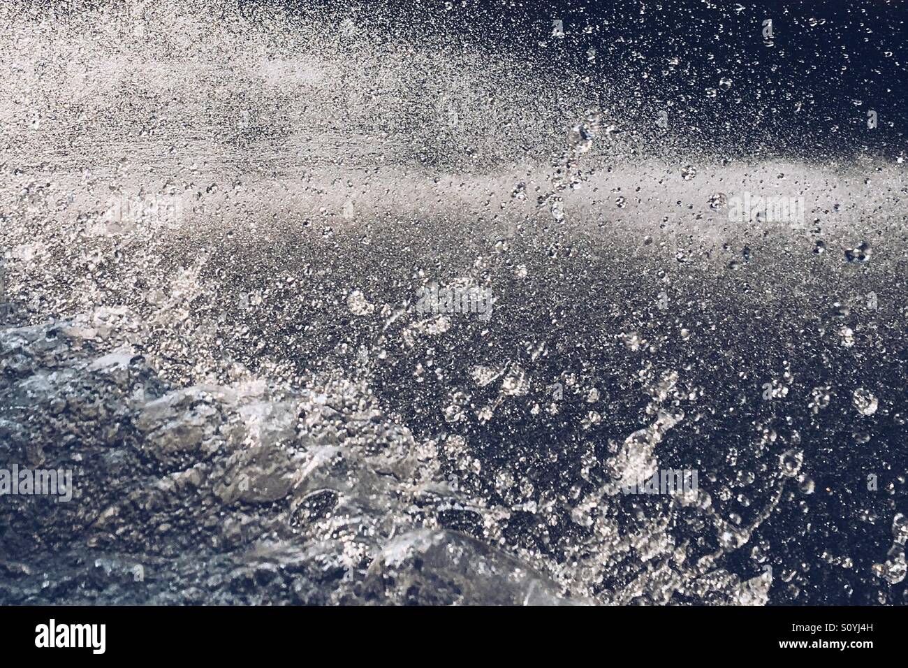 Splash in river hi-res stock photography and images - Alamy