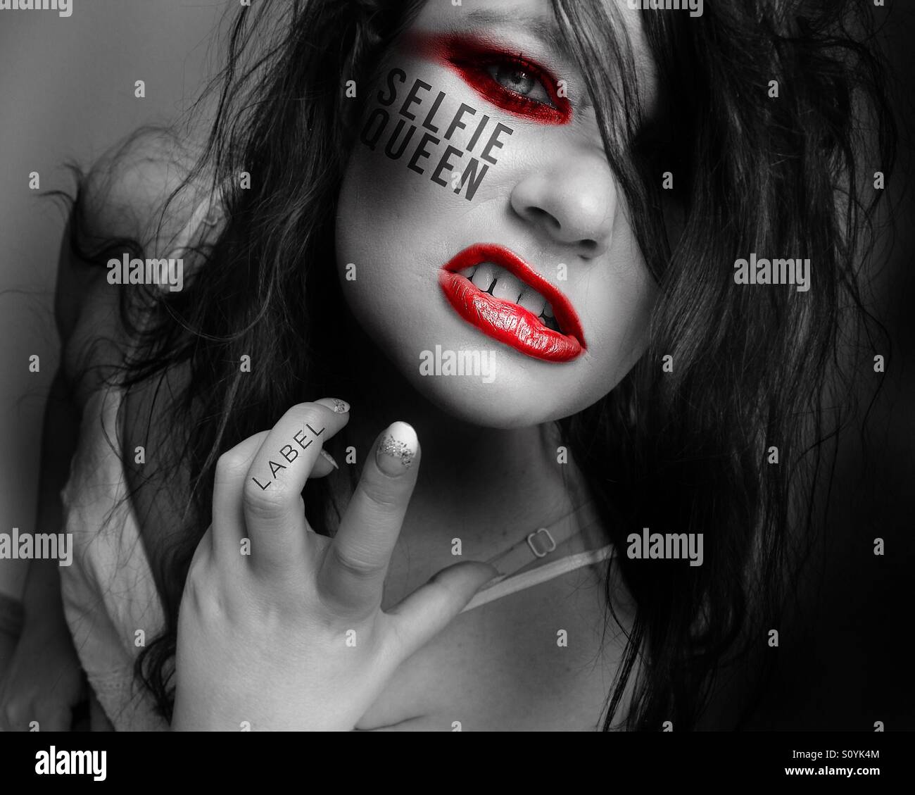 Queen headshot hi-res stock photography and images - Alamy