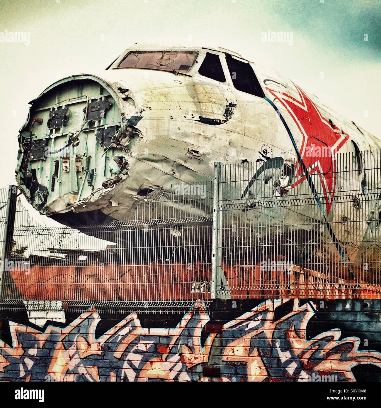 Aeroplane scrapyard hi-res stock photography and images - Alamy