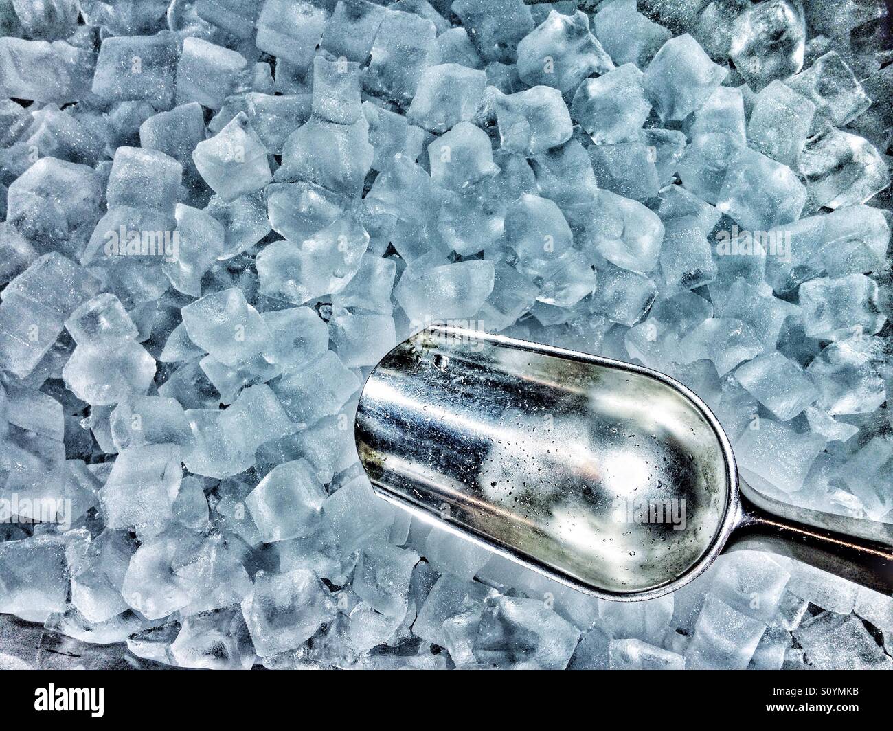 Ice cubes freezer hi-res stock photography and images - Alamy