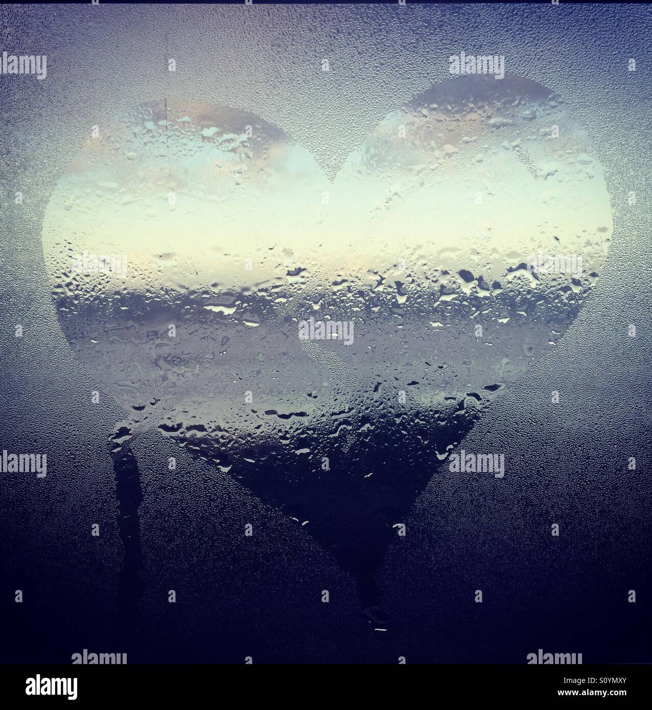 Heart drawn on window hi-res stock photography and images - Alamy