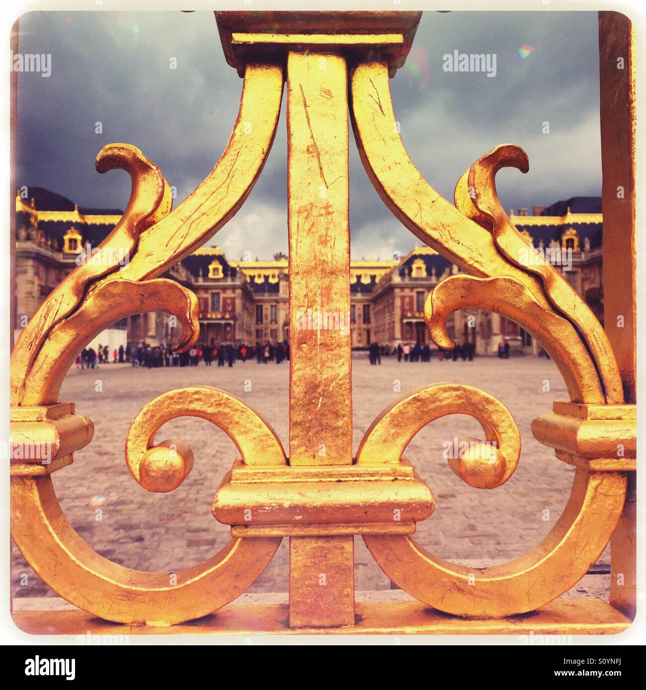 Versailles gate hi-res stock photography and images - Alamy