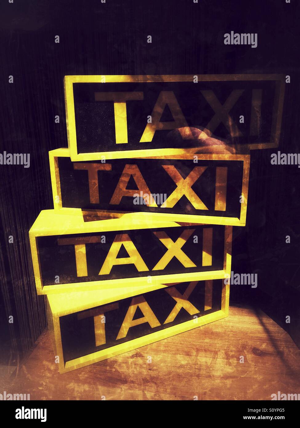 Taxi word hi-res stock photography and images - Alamy