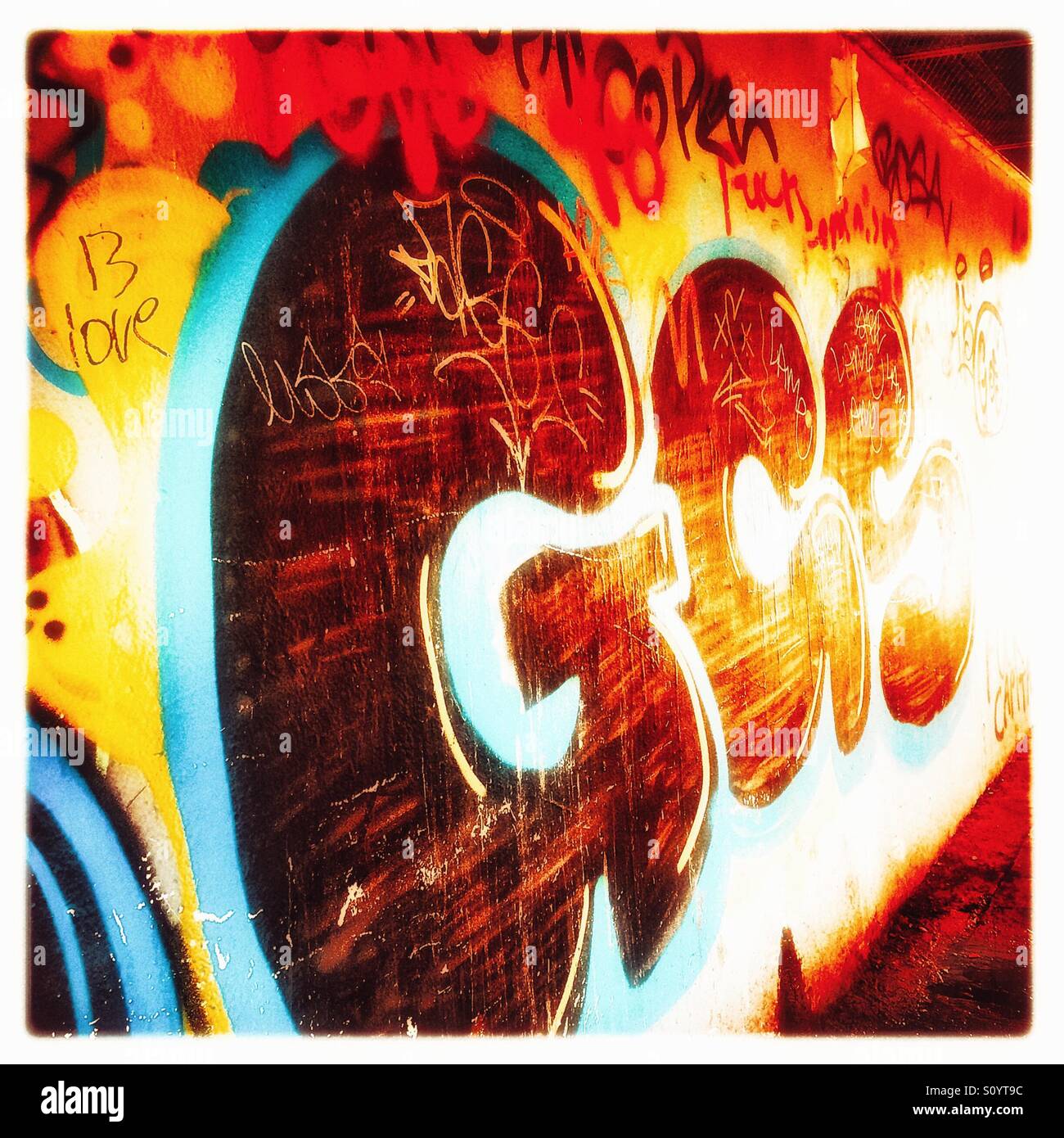 Graffiti vivid hi-res stock photography and images - Alamy