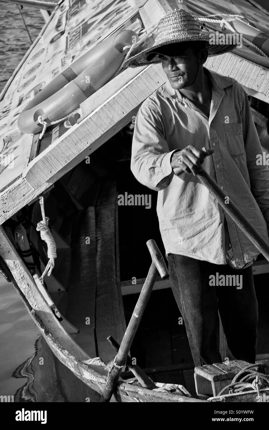 Daily life of boatman hi-res stock photography and images - Alamy