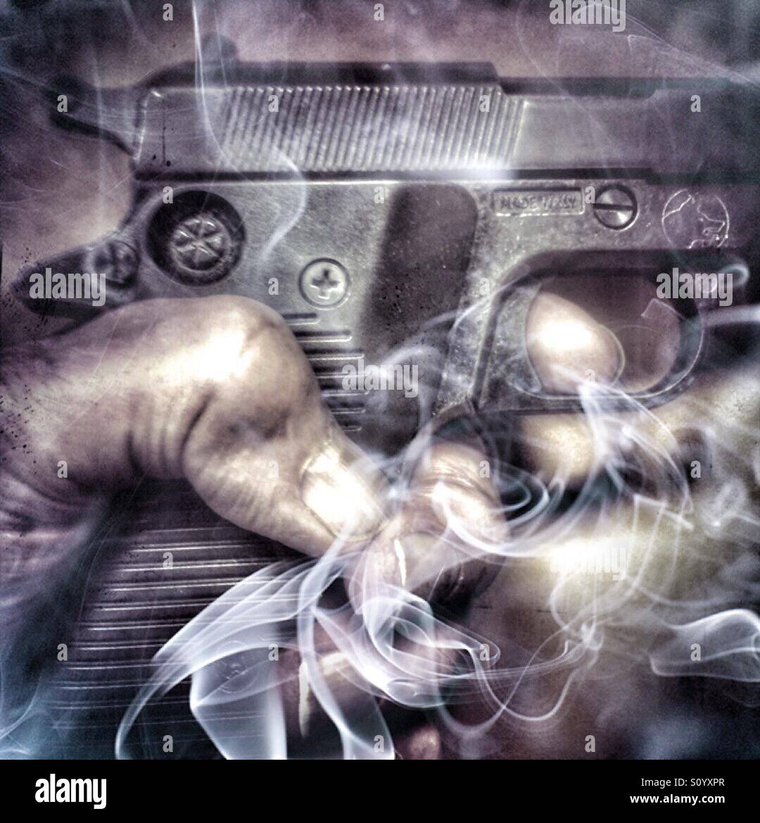 Smoking gun hi-res stock photography and images - Alamy