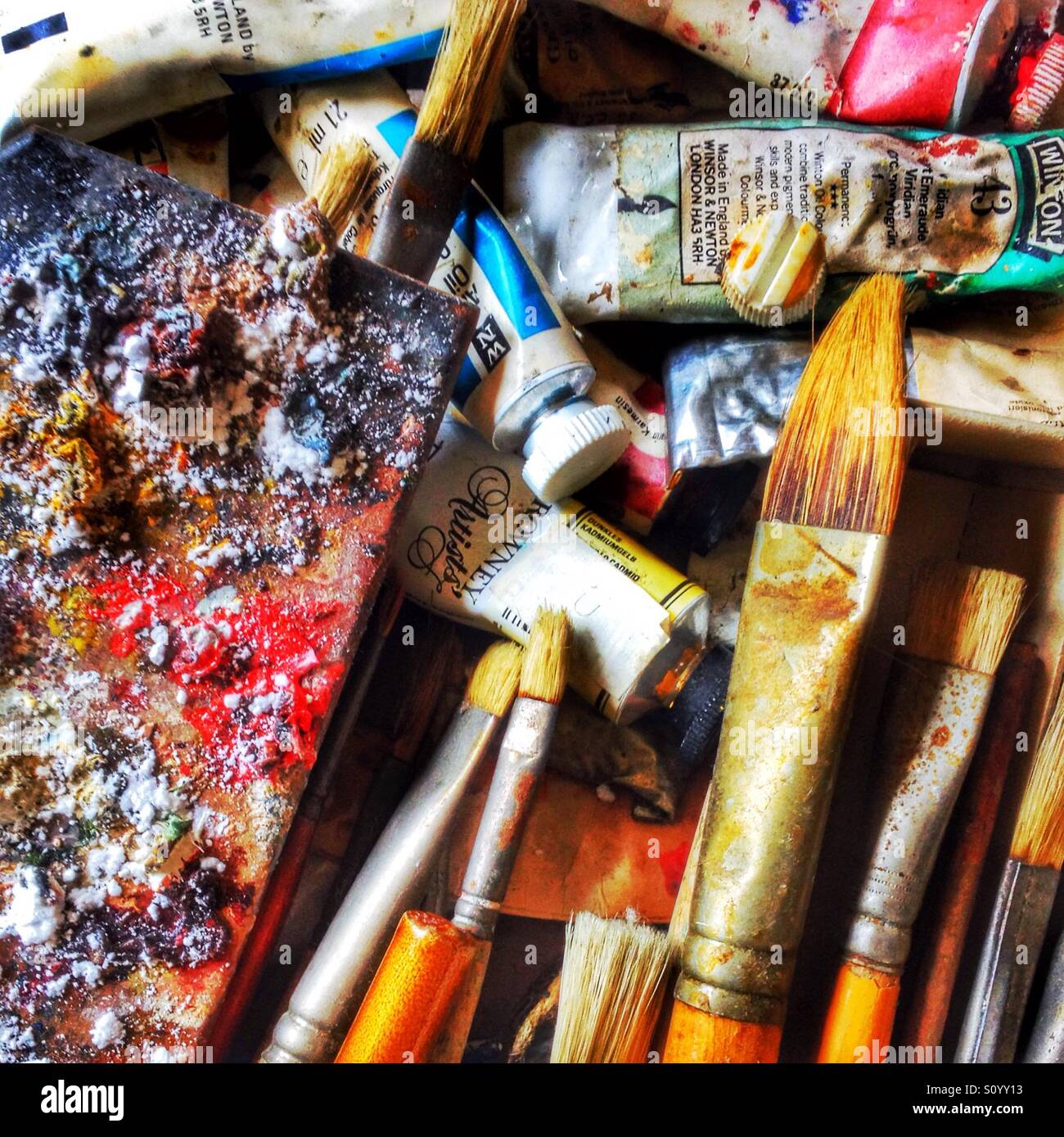 Brushes with paint hi-res stock photography and images - Alamy