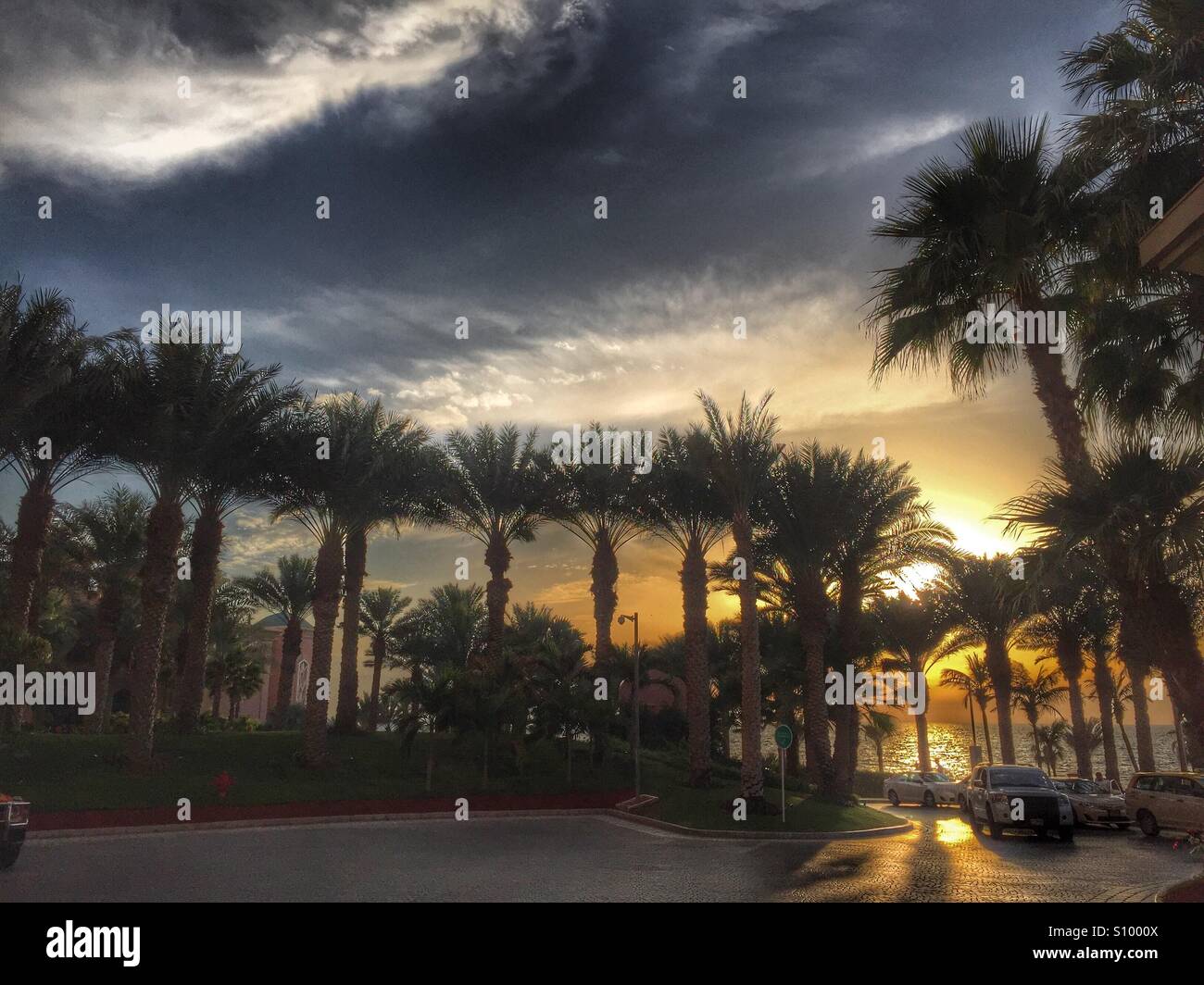 Sunset at Atlantis City Dubai Stock Photo - Alamy