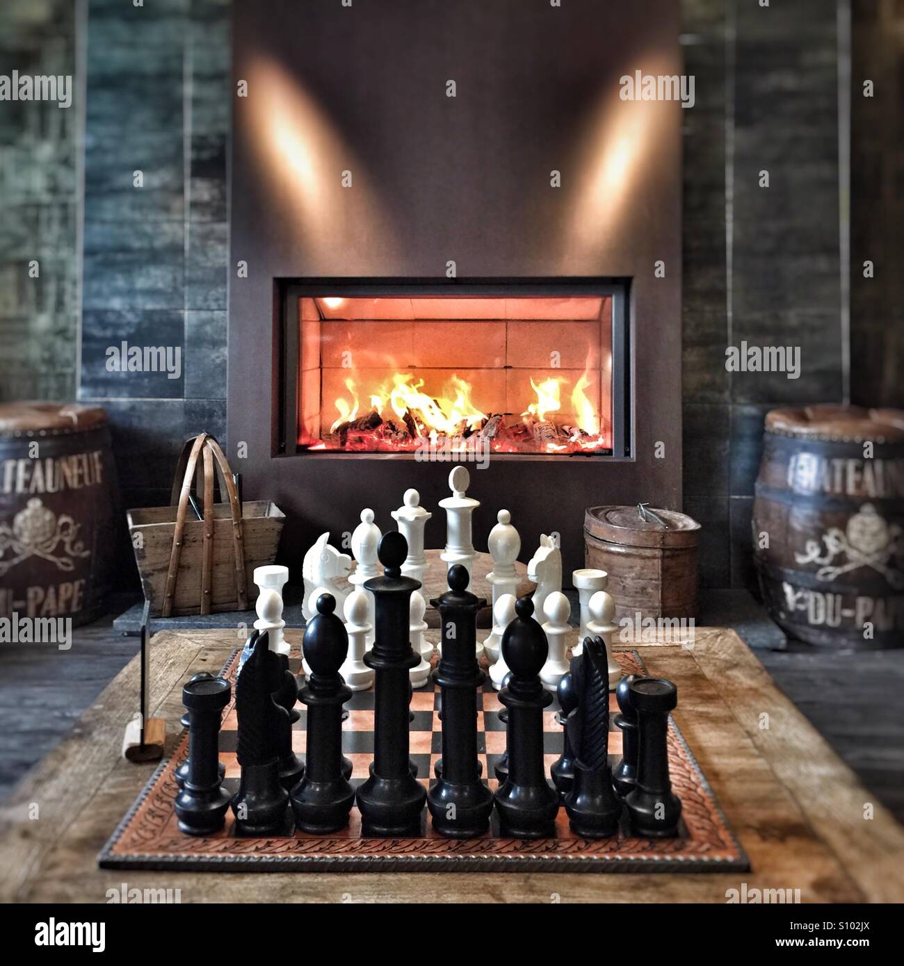 Fire cosy hi-res stock photography and images - Alamy