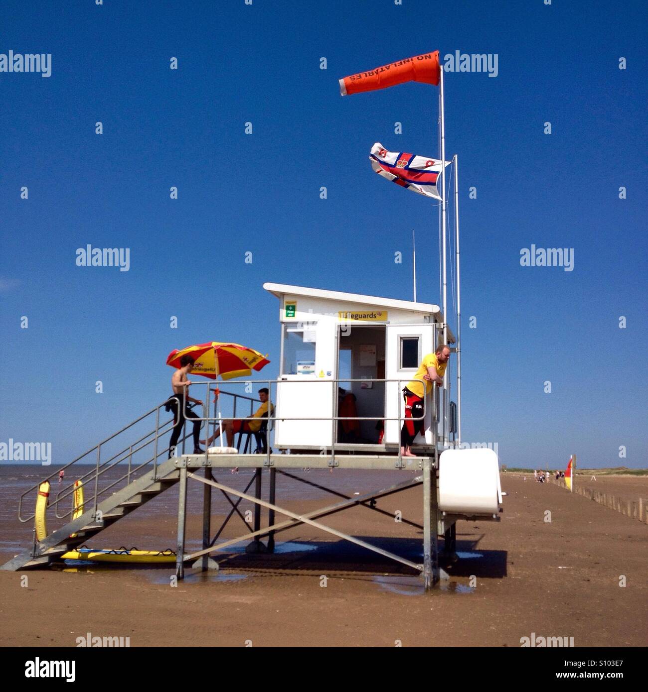 Rnli lifeguards station hi-res stock photography and images - Alamy