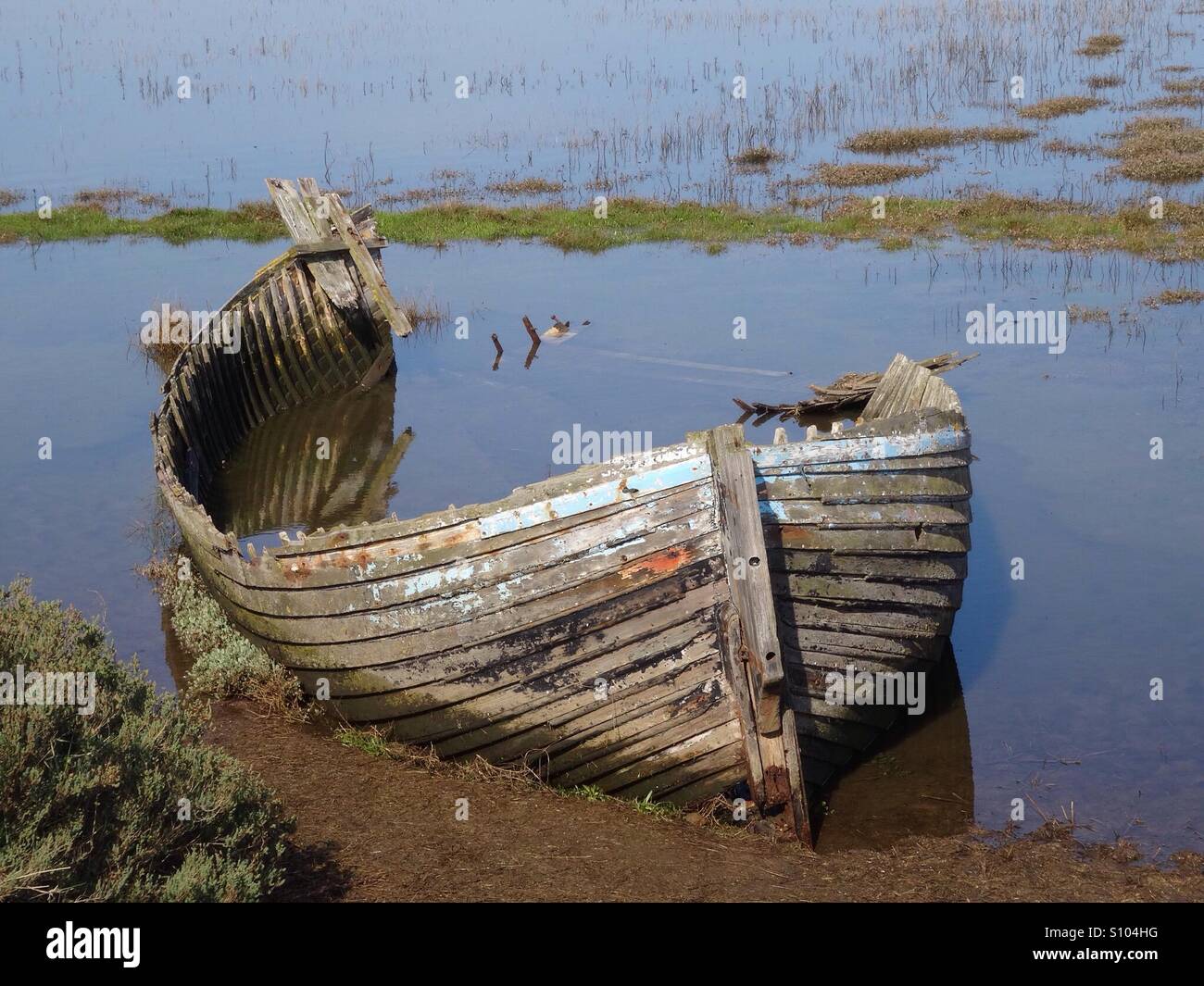 Derelict boat hi-res stock photography and images - Alamy