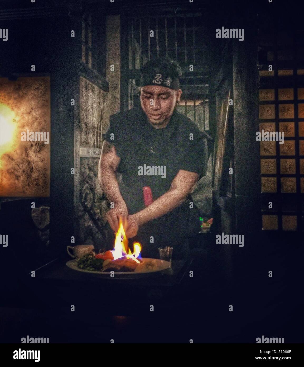 Manhattan restaurant food dining hi-res stock photography and images ...