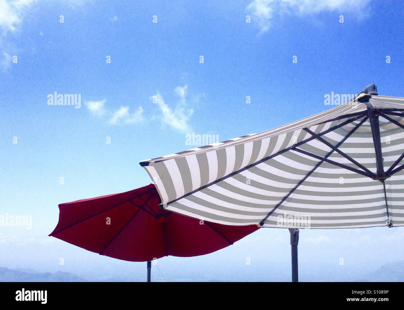 Big umbrellas hi-res stock photography and images - Alamy